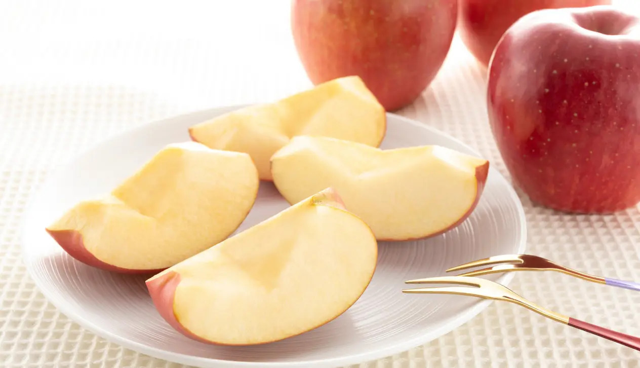 りんごの変色防止ワザが話題！12月に最も読まれた「裏ワザ」の記事は？【月間ランキングTOP5】 | クックパッドニュース