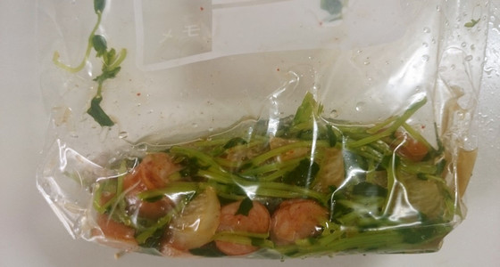 豆苗とウインナーの炒め物【冷凍】 by 作らないと下手になる 【クックパッド】 簡単おいしいみんなのレシピが356万品