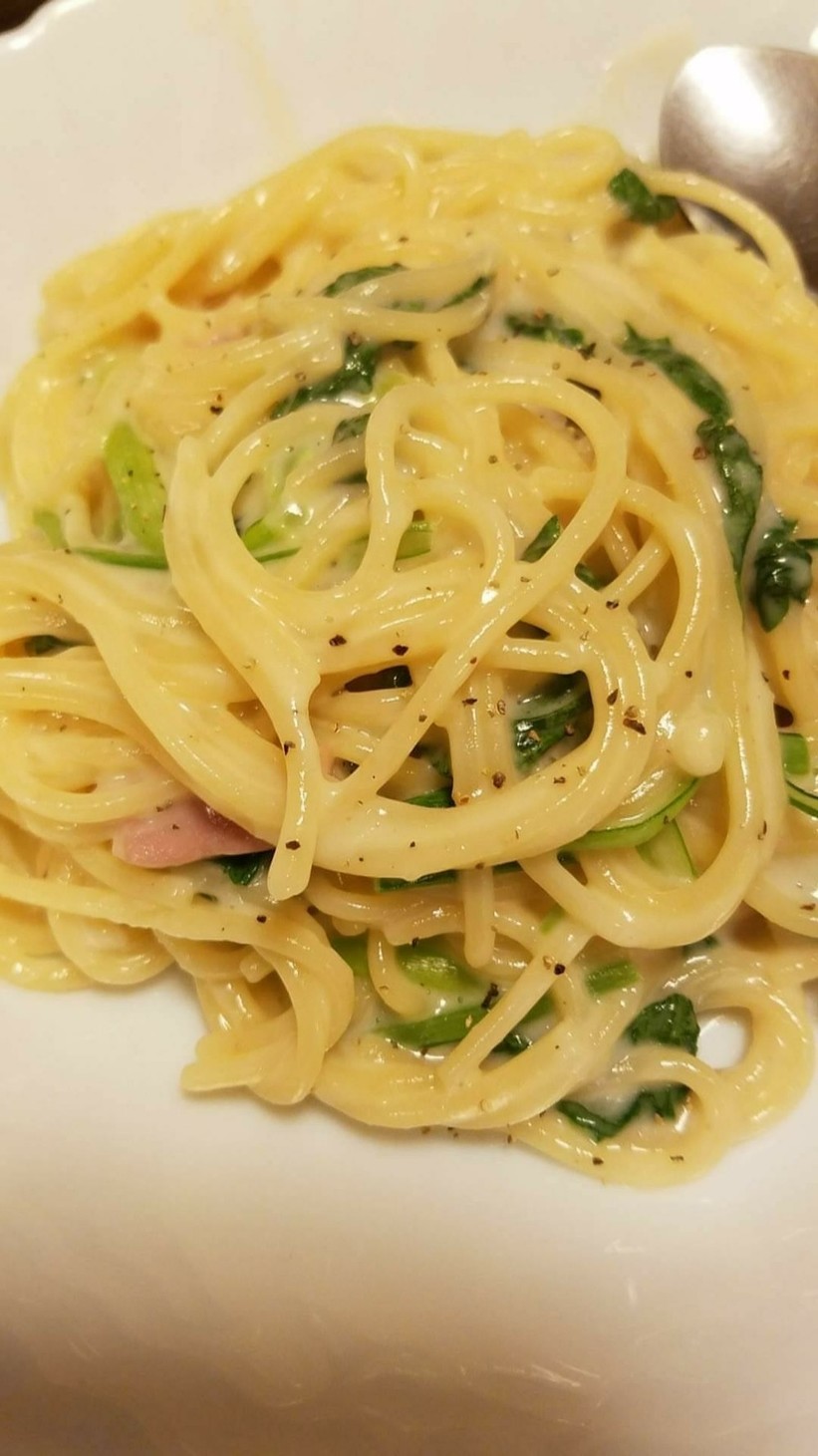 簡単！小松菜ベーコンのクリームパスタ by はるちゃんミン 【クックパッド】 簡単おいしいみんなのレシピが395万品