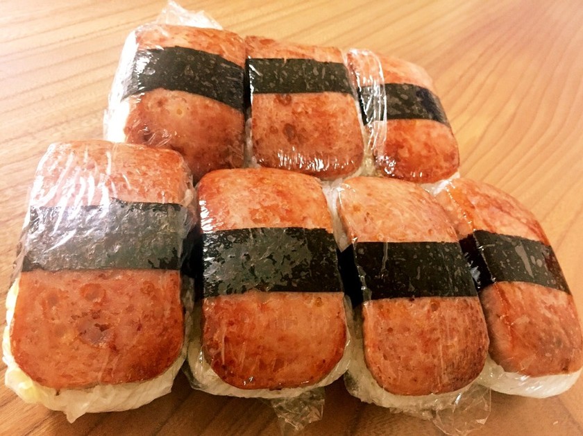 簡単 手を汚さずにスパムおにぎり By Ayu1220 【クックパッド】 簡単おいしいみんなのレシピが347万品