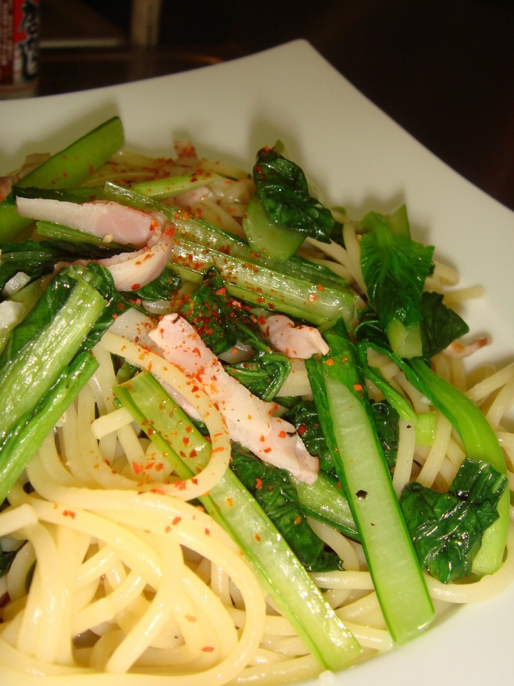 ベーコン＆小松菜 パスタ by きりん星人 【クックパッド】 簡単おいしいみんなのレシピが391万品