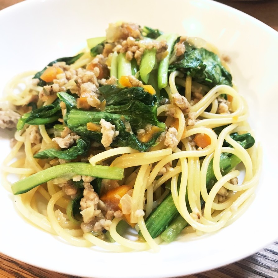 小松菜とひき肉の和風パスタ by 腹ペコpeko 【クックパッド】 簡単おいしいみんなのレシピが395万品